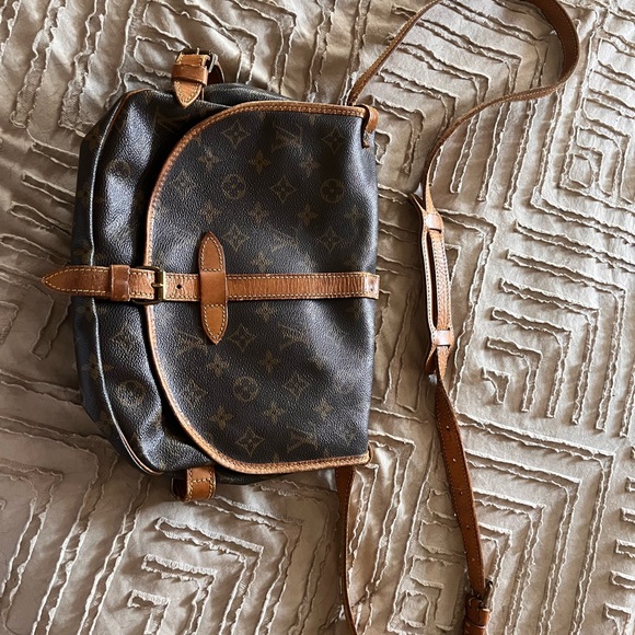 Louis Vuitton | Bags | Louis Vuitton Samur Crossbody Bag | Poshmark
